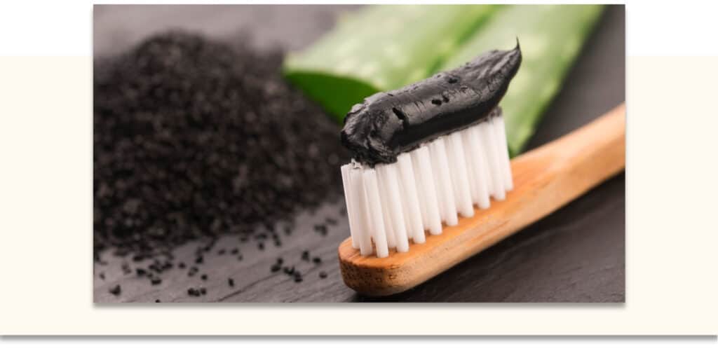 Do It Yourself : Charcoal whitening toothpaste